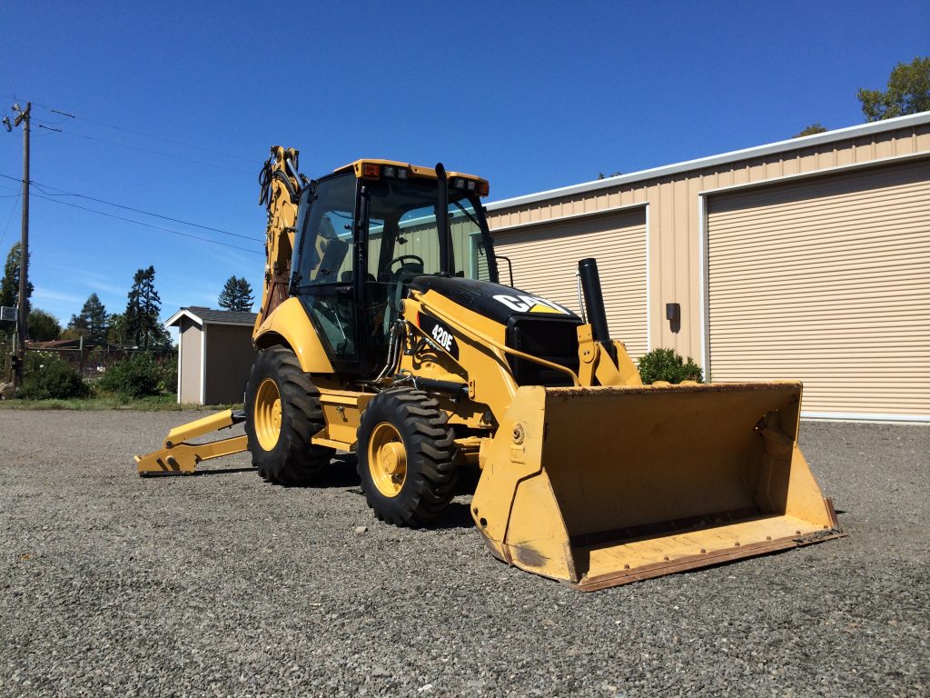 2011 CAT 420E Backhoe