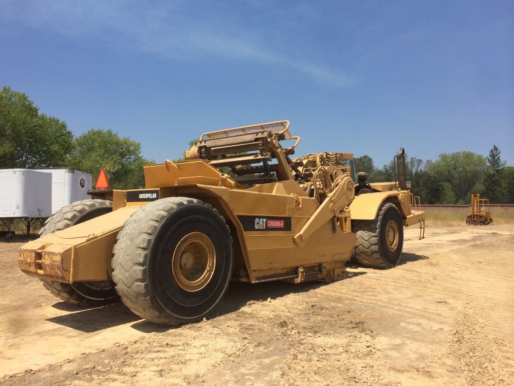 1991 CAT 615C Scraper