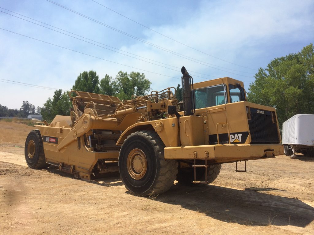 1991 CAT 615C Scraper