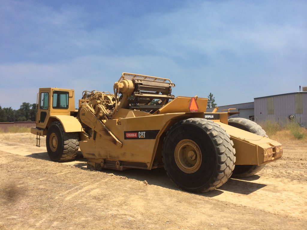 1991 CAT 615C Scraper