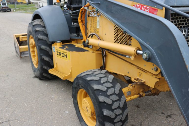 2011 DEERE 210LJ SKIP LOADER - Monster Iron- Used Heavy Equipment Dealer
